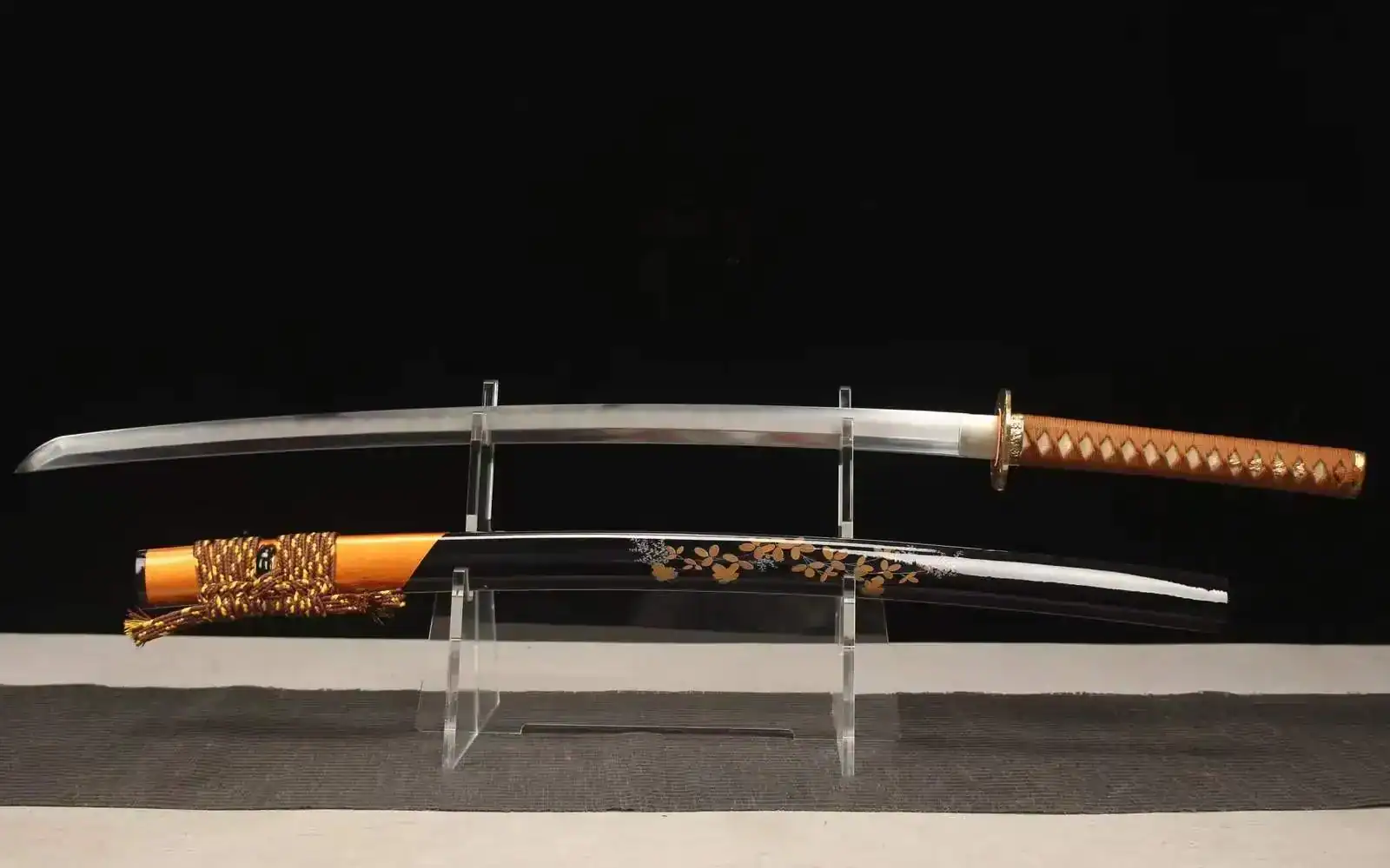 What Are Katanas Made Of? Steel, Carbon, and Blade Structure